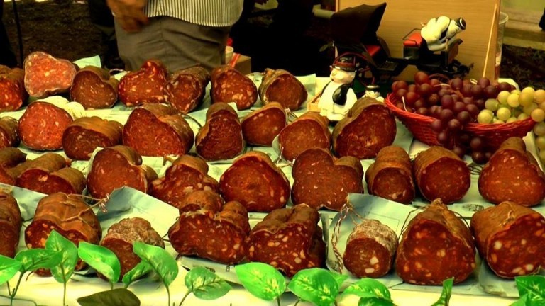 SRBIJA: Erdevik – Sremsko selo poznato po vinu i kulenu – Balkan-Turizam