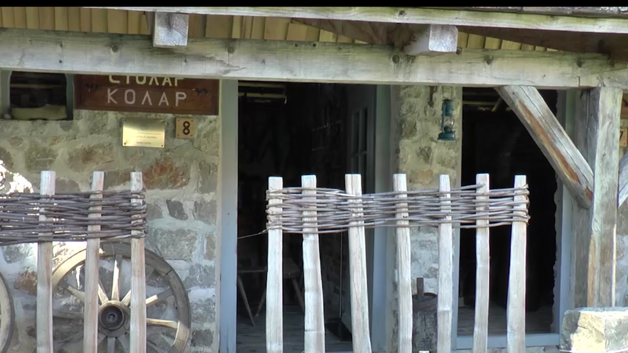 BiH: Kolekcionari napravili selo – Ljubačke doline kod Banjaluke ...